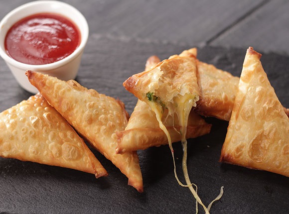 Cheese Samosa - Cook with Hamariweb.com